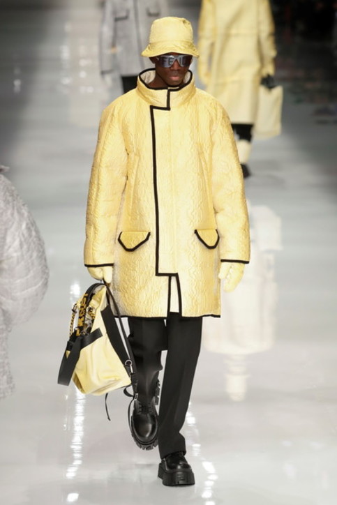 MFW 2020, l’uomo Fendi tra stile classico e capi che cambiano colore ...