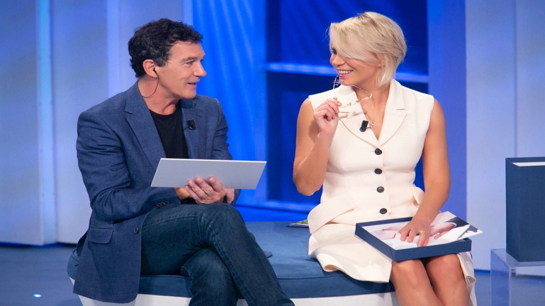 "C'è posta per te", il regalo di Antonio Banderas per la madre di ...