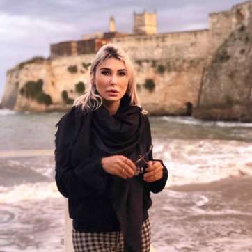 Influencer pugliese muore durante un intervento di chirurgia estetica ...