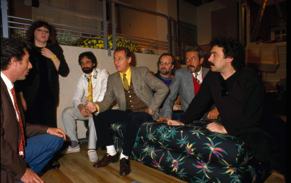 35 anni fa debuttava "Quelli della notte": rivoluzionò la tv italiana ...