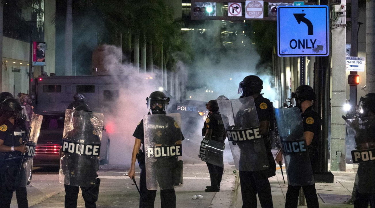 L'autopsia su Floyd: "E' omicidio" | Tensione fuori dalla Casa Bianca ...