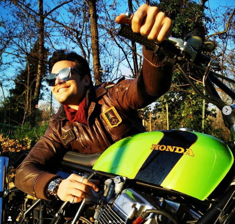 Maria Elena Boschi beccata! Guarda che bacio con Giulio Berruti - Tgcom24