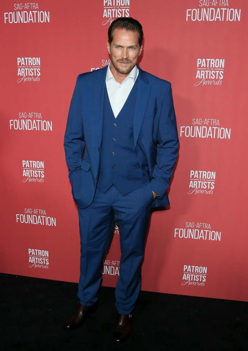 Guarda come si è trasformato Jason Lewis, il biondo amante di Samantha ...