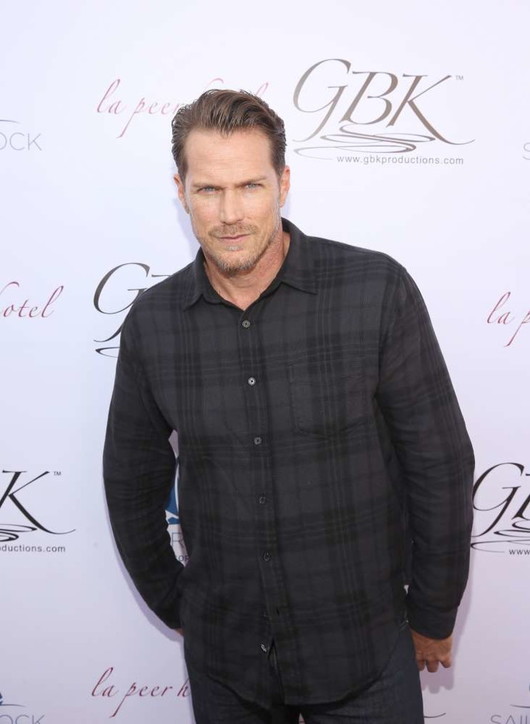 Guarda come si è trasformato Jason Lewis, il biondo amante di Samantha ...