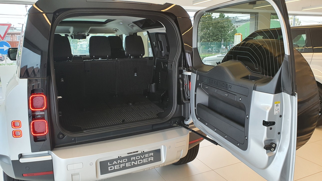 Ecco il nuovo Land Rover Defender, lo abbiamo provato dove il vecchio ...