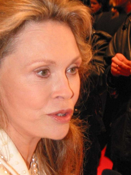 Gli 80 anni di Faye Dunaway, icona sofisticata degli anni 70 - Tgcom24