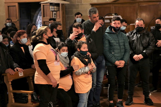 Palermo saluta la piccola Antonella, la bimba morta per la sfida su ...