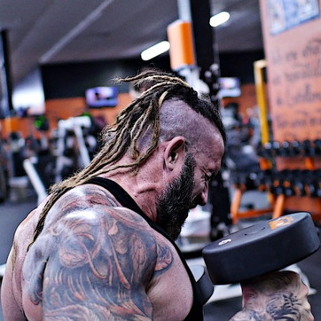 Tyler Reks, ex star del wrestling, annuncia: "Sono diventata donna ...