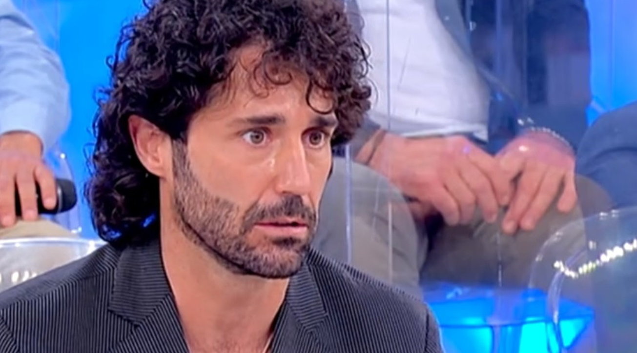 Dopo i commenti sui social, Luca chiede scusa ad Angela: "So di aver ...