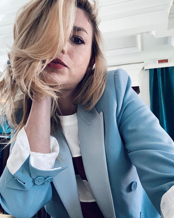 Emma celebra 10 anni di carriera e torna live - Tgcom24