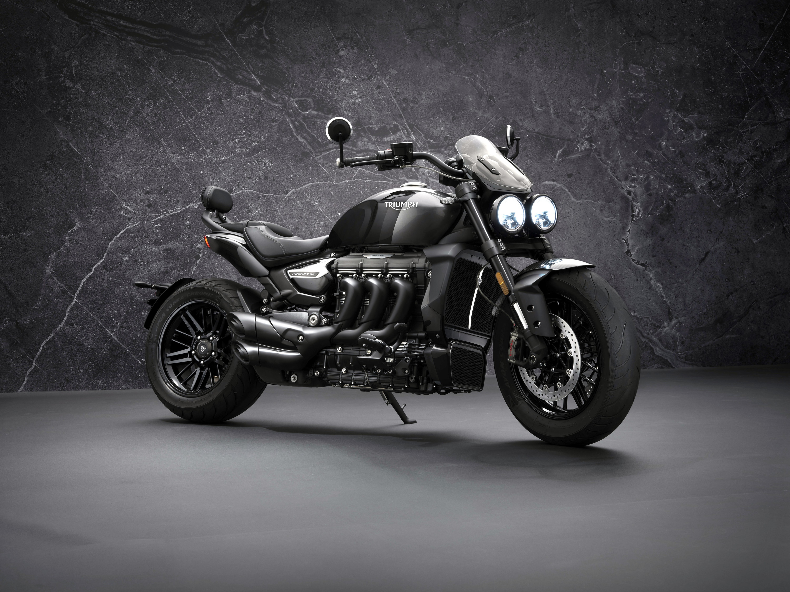 Triumph Rocket 3 R Black e GT Triple Black - Tgcom24