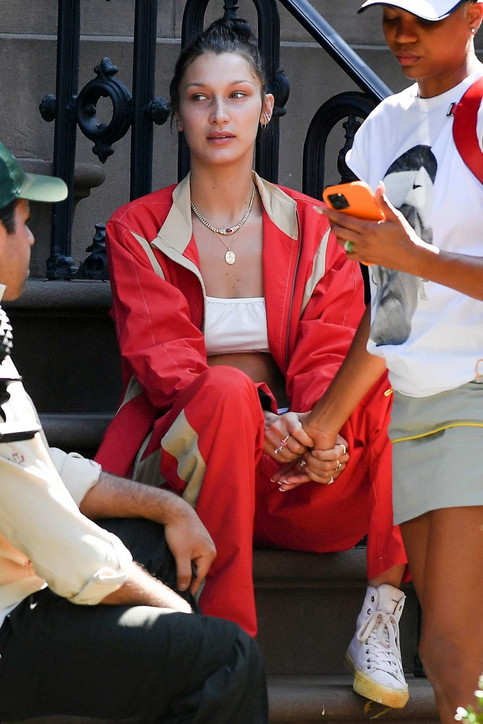 Bella Hadid ammette: "Mi sono rifatta il naso a 14 anni"