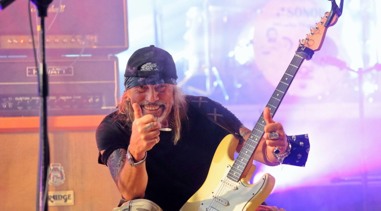 Ricky Portera torna con "Prega tu... che prego anch'io per noi" - Tgcom24