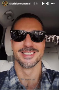 Carlos Corona va all'università a Milano: scopri a quale facoltà è iscritto