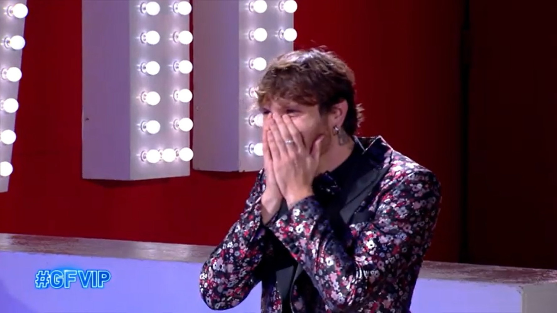 "GF Vip", Manuel Bortuzzo riceve la sorpresa dell'amico Alex: "Sei ...