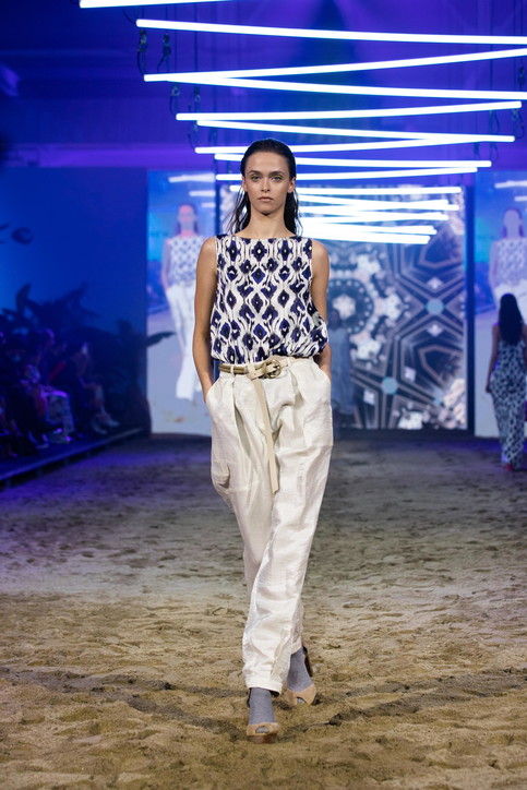 Moda, Manila Grace: tante "muse" e star per la prima sfilata a Milano