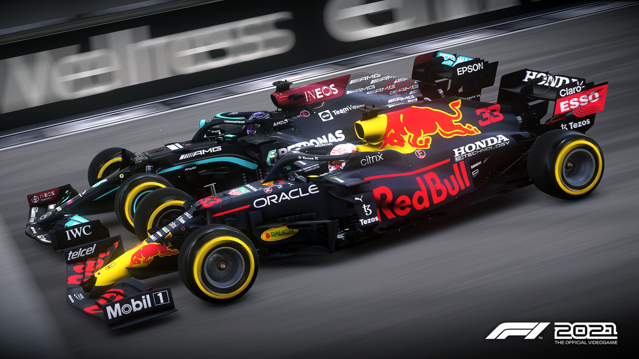 Max Verstappen e Lewis Hamilton combattono anche nel videogioco F1 2021
