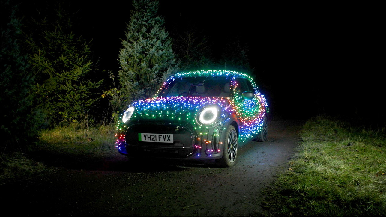 MINI e il video che ricorda il viaggio di Natale di Chris Rea