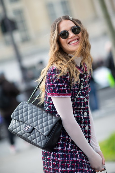 Moda, come vestire alla parigina: le regole per uno stile francese