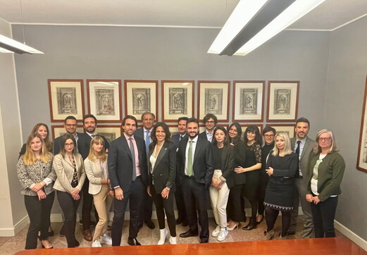 Alessandra Radaelli, Notaio, titolare dello studio Notai Associati ...