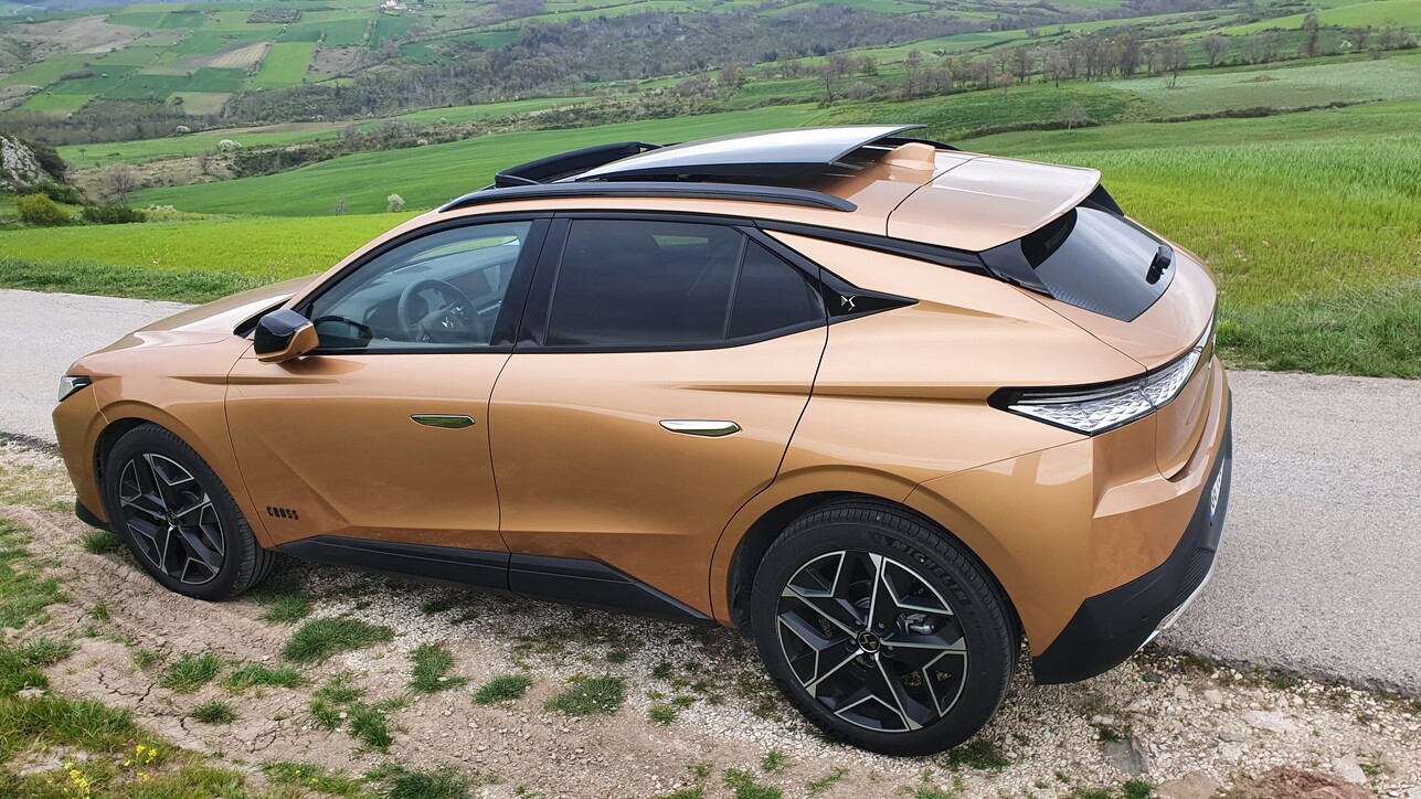 Nuova DS4, il crossover per viaggiare "stellato": ecco la reginetta del ...