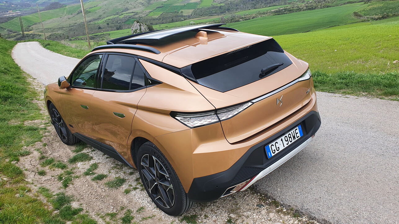 Nuova DS4, il crossover per viaggiare "stellato": ecco la reginetta del ...