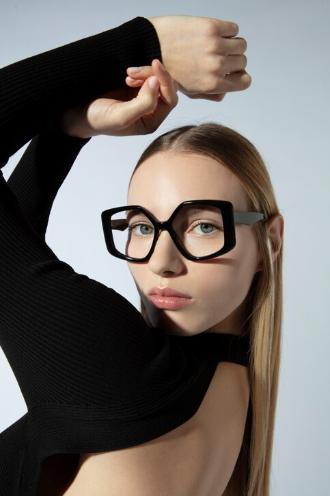 JPLUS. L'eyewear street-elegant tra tradizione e tecnologia
