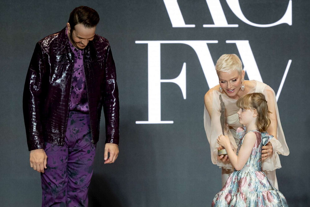 Charlene di Monaco bellissima e sorridente al primo evento ufficiale in ...