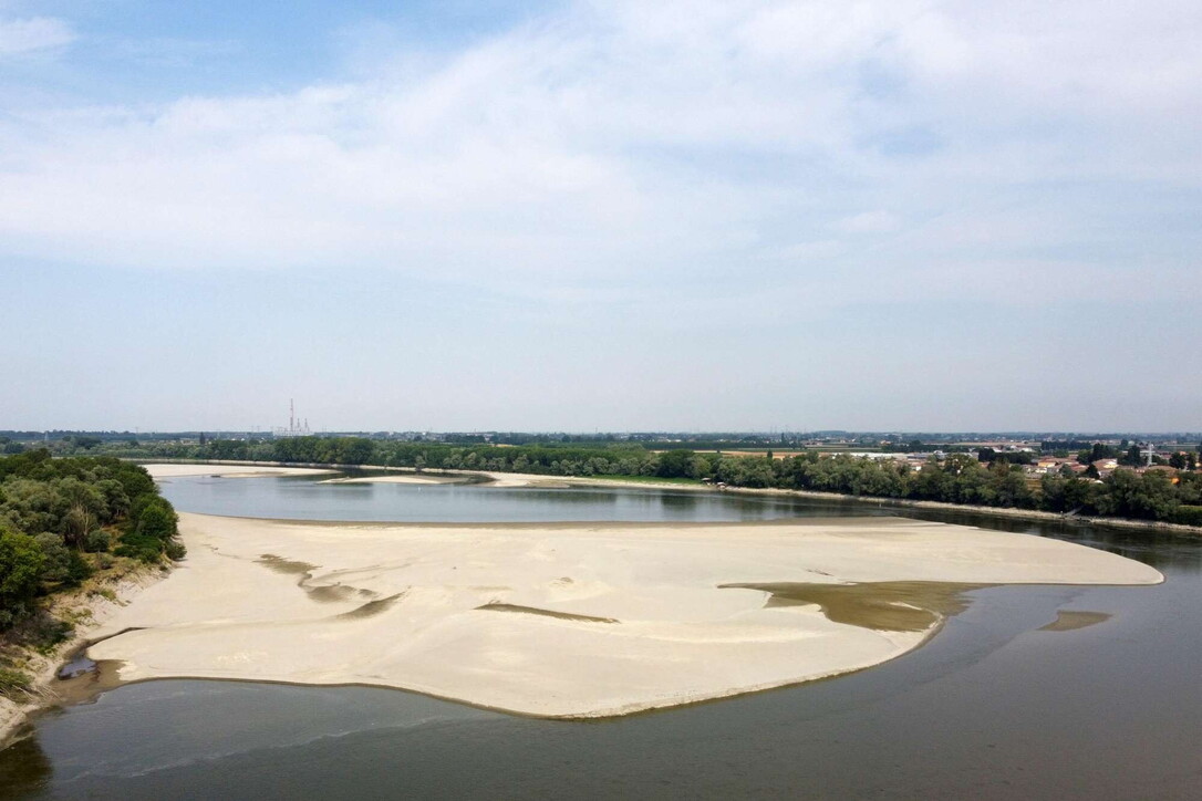 L'agonia del fiume Po: è quasi prosciugato, il panorama è desolante