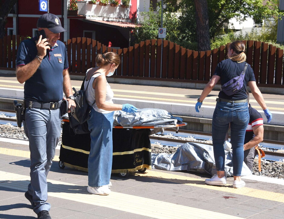 Riccione, alla stazione si cercano ancora i resti di Giulia e Alessia ...