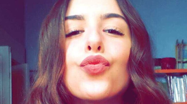 Roseto degli Abruzzi (Teramo), in auto travolge due bici: muore 22enne pittrice