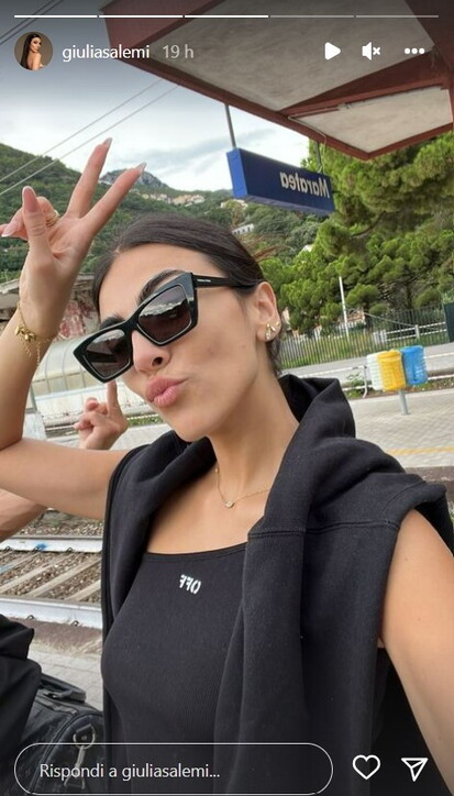 Giulia Salemi a Montecitorio: "No alla violenza contro le donne"