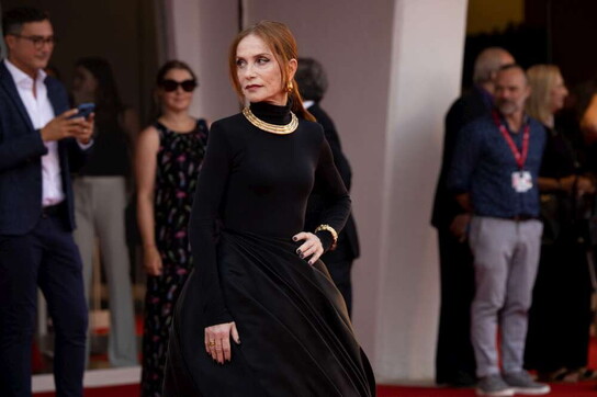 Venezia 79, da Melissa Satta a Claudio Santamaria e Vincent Cassel con la sua sexy Tina: guarda ...