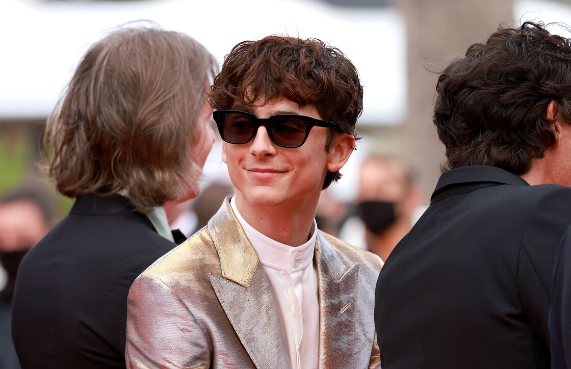 Timothée Chalamet: perché si discute dei suoi look da red carpet