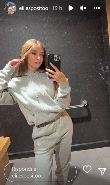 Elisa Esposito, la prof di Corsivo è tornata single