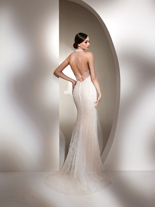 Nicole Milano. Abiti da sposa dal fascino raffinato al passo con i ...