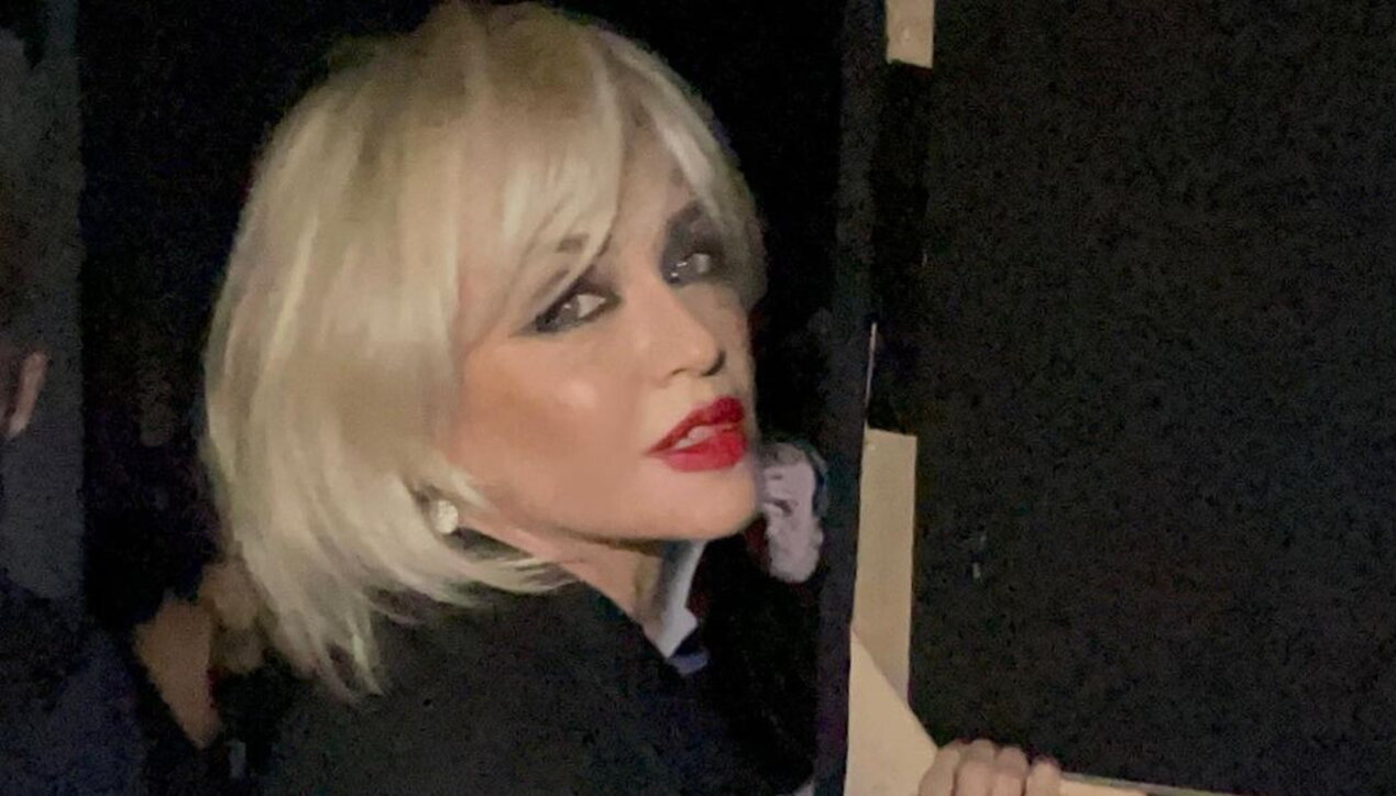 Paola Barale: "Single, ma il sesso non manca"