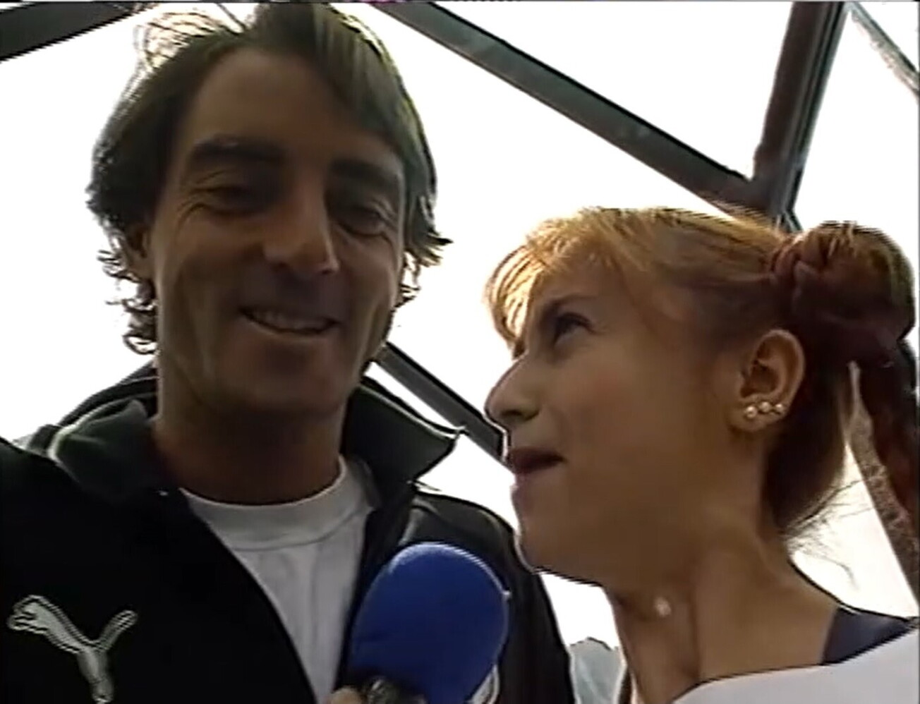 Buon compleanno Roberto Mancini. Rivediamolo a Mai dire Gol 1998