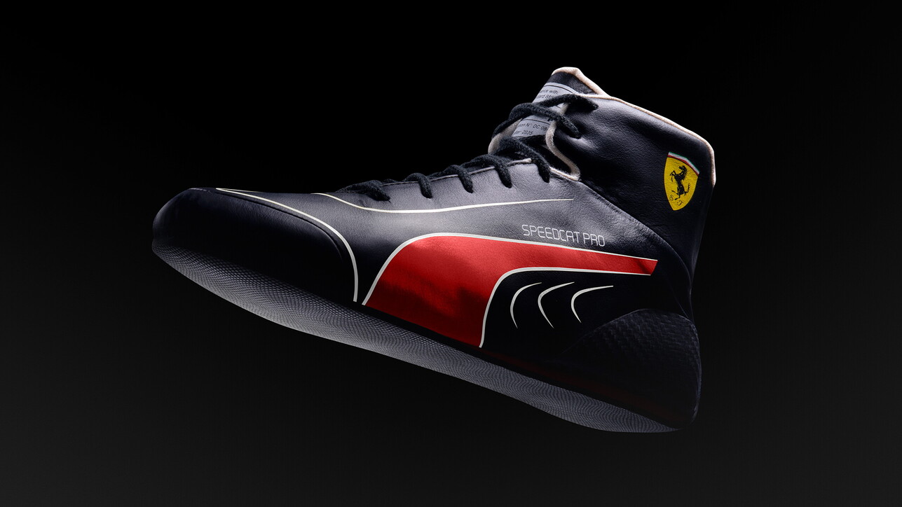 Ferrari: le scarpe di Sainz e Leclerc in vendita