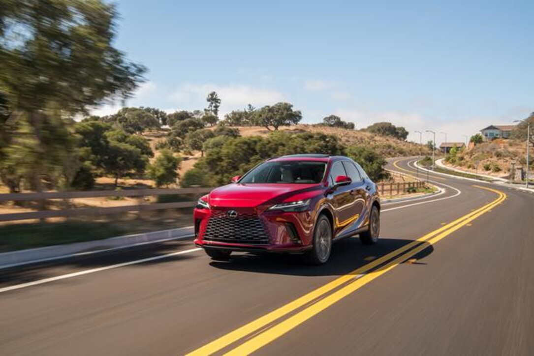 Lexus RX 5° generazione, ecco le foto