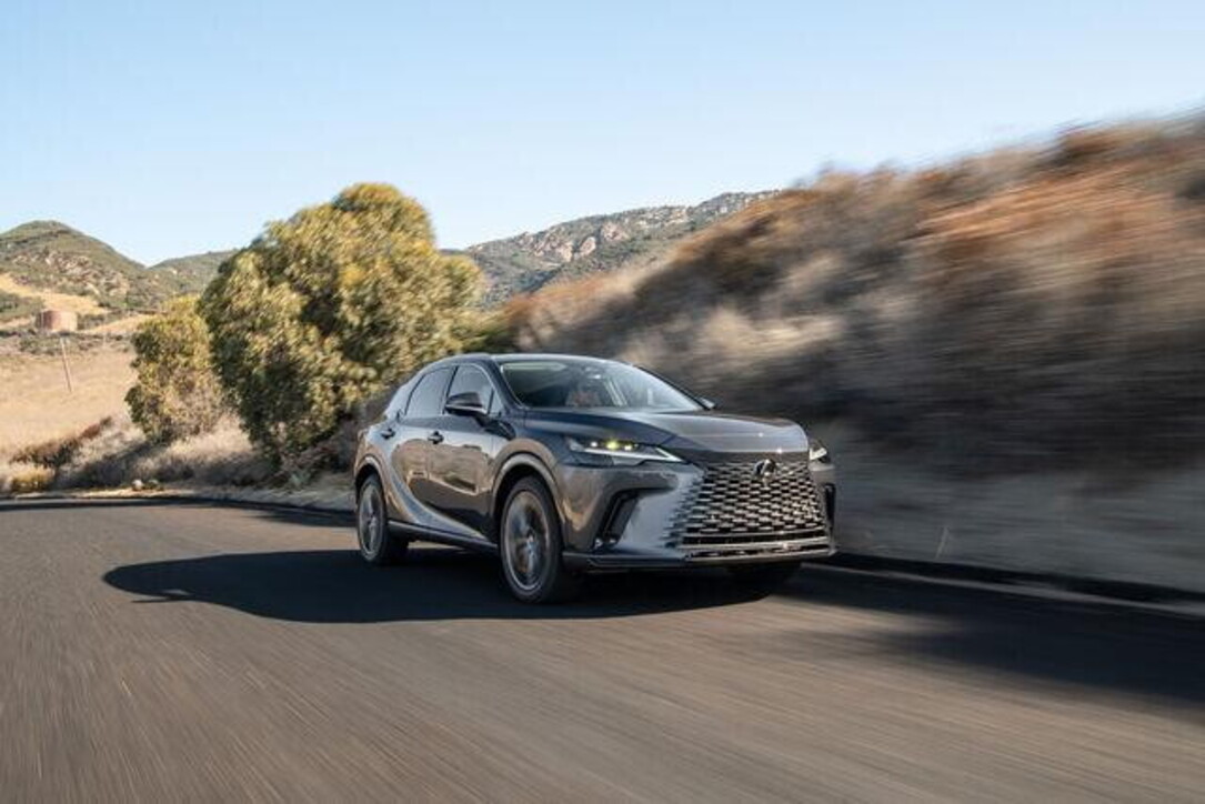 Lexus RX 5° generazione, ecco le foto