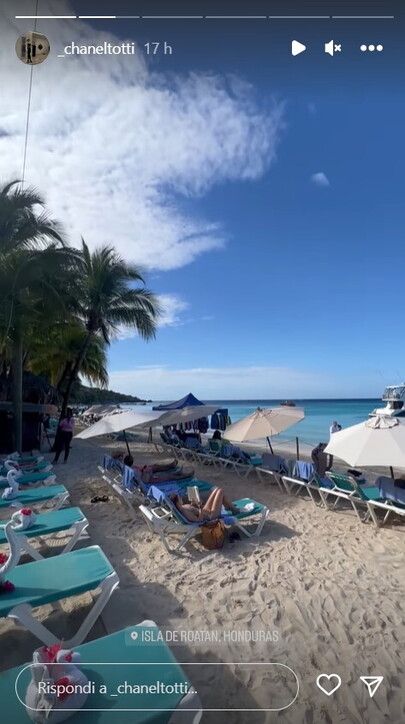 Francesco Totti e Noemi Bocchi, ecco le foto in spiaggia a Miami