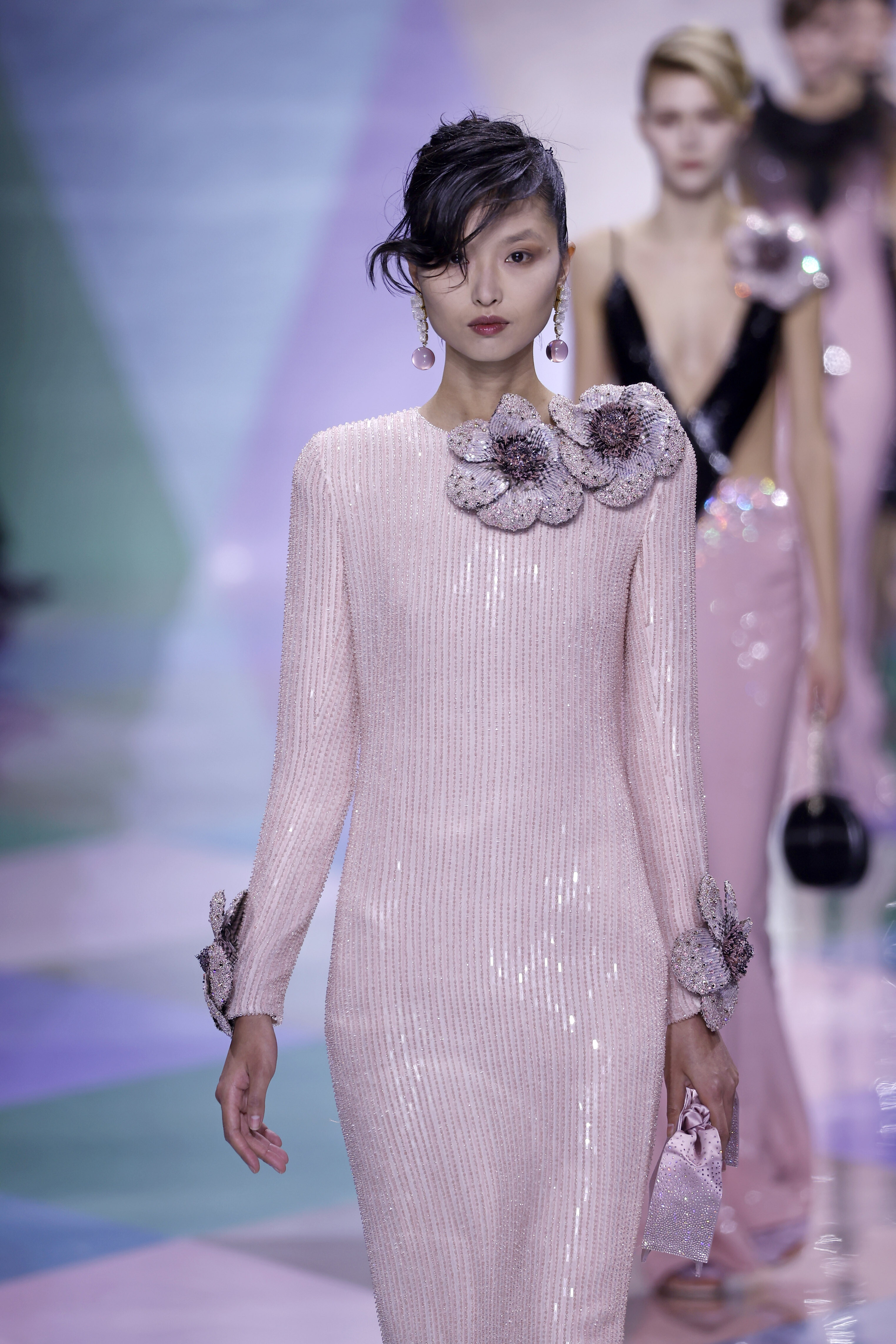 Sfilate, Giorgio Armani Privé: abiti gioiosi per momenti speciali