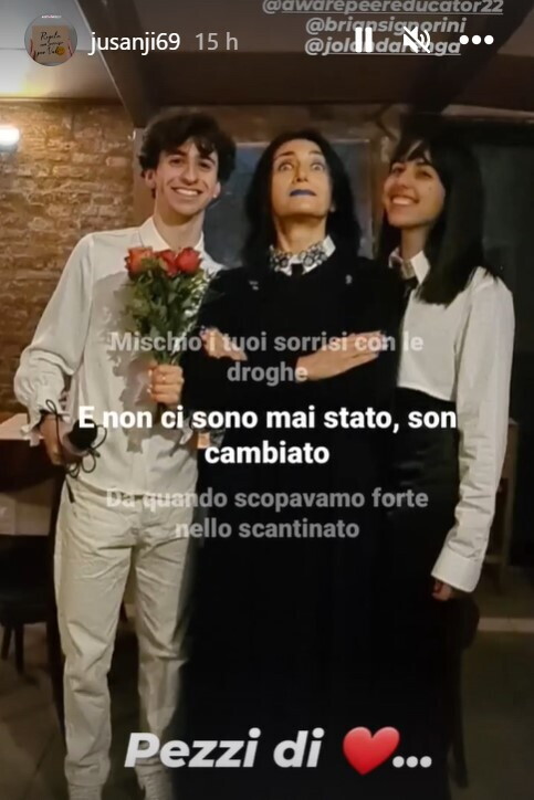 Jolanda Renga e il fidanzato travestiti da Ambra e Renga