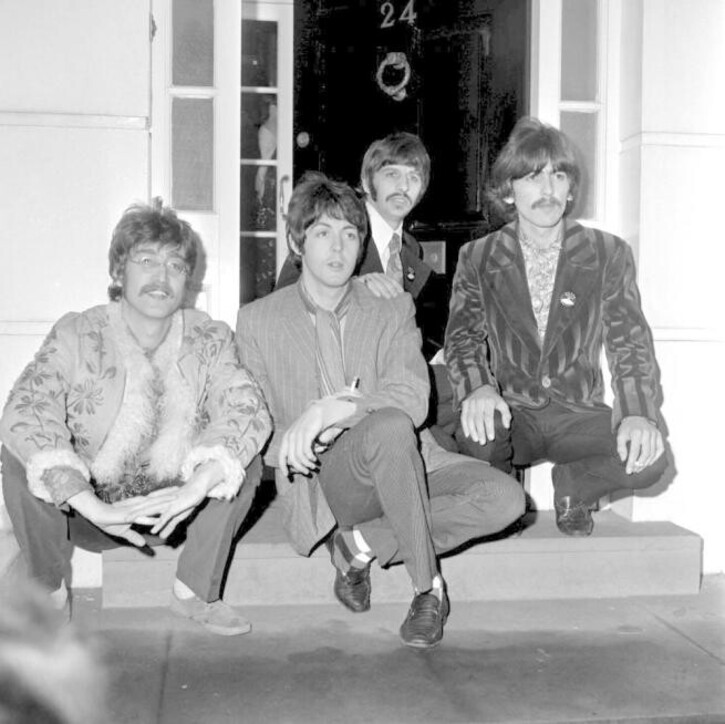 Beatles, Ringo Starr: "Nell'inedito c'è anche George Harrison"