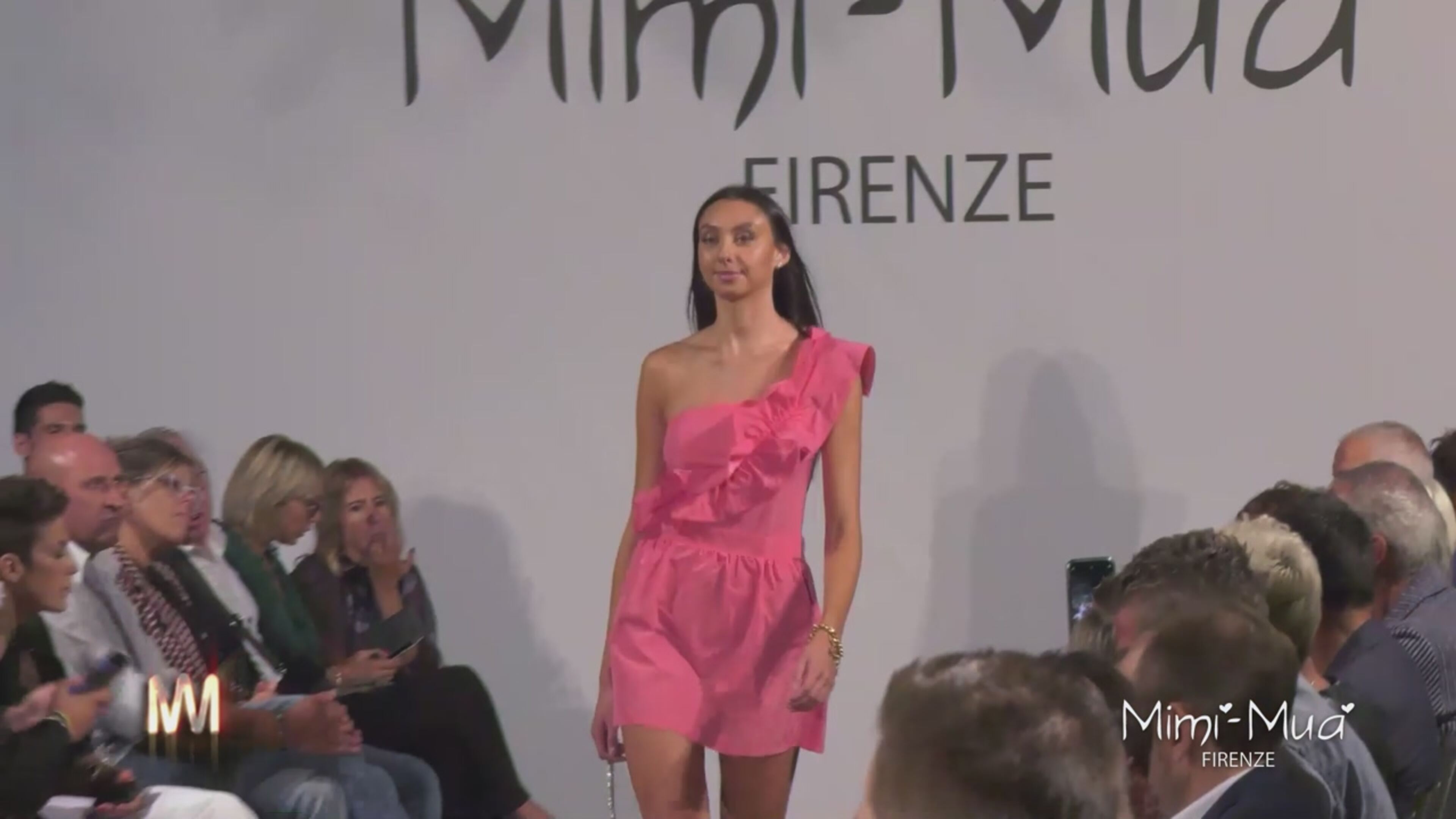Jo Squillo: Mimì-Muà Firenze, la collezione Spring/Summer 2023 - Tgcom24