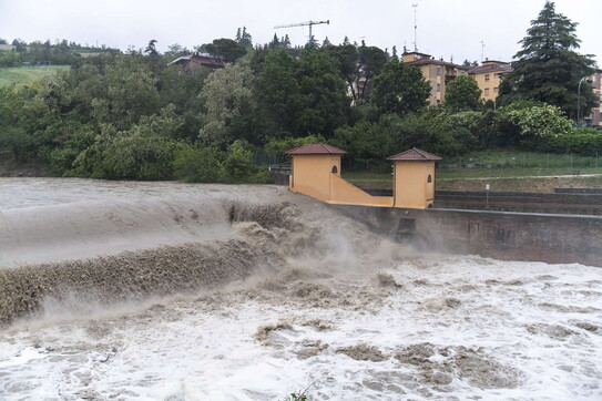 Fotogallery - Il fiume Savena a rischio per le piogge