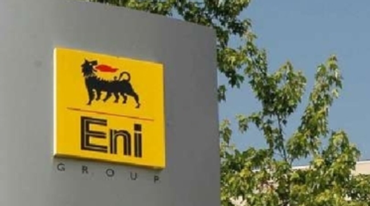 Eni firma l'intesa per la transizione energetica in Libia