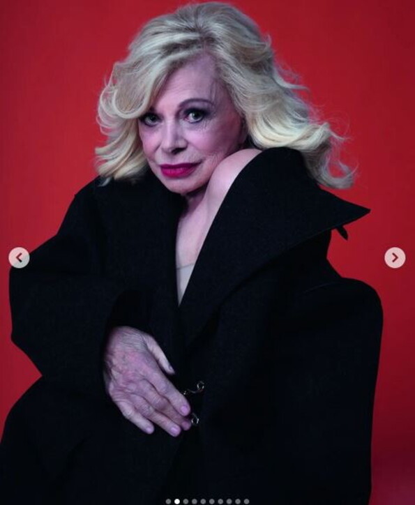 Fotogallery - Sandra Milo in costume a 90 anni per "Flewid Book"