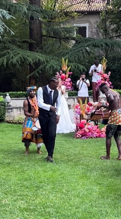 Enock Barwuah si è sposato, Mario Balotelli testimone